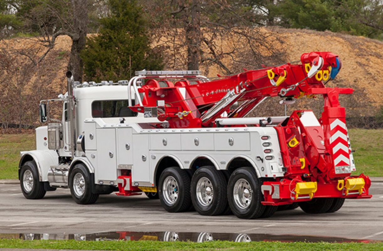 How Does a Rotator Tow Truck Provide Powerful and Precise Towing ...