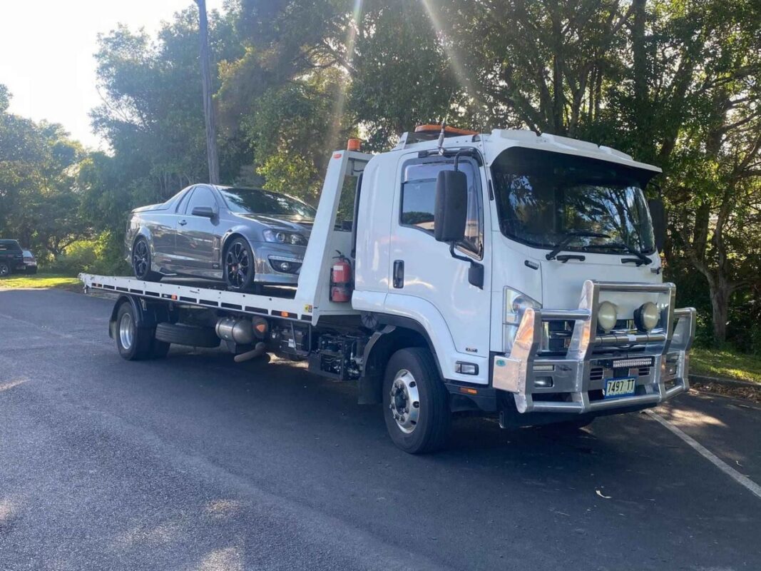 What are the Key Considerations When Choosing a Tow Truck for Your ...