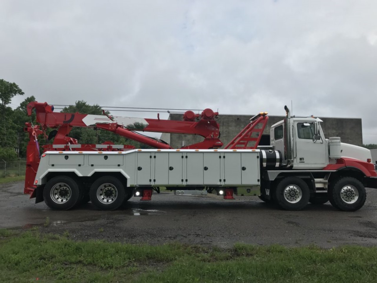 Rotator Trucks: Recovery and Lifting Progress in Jamaica – Tow Crane
