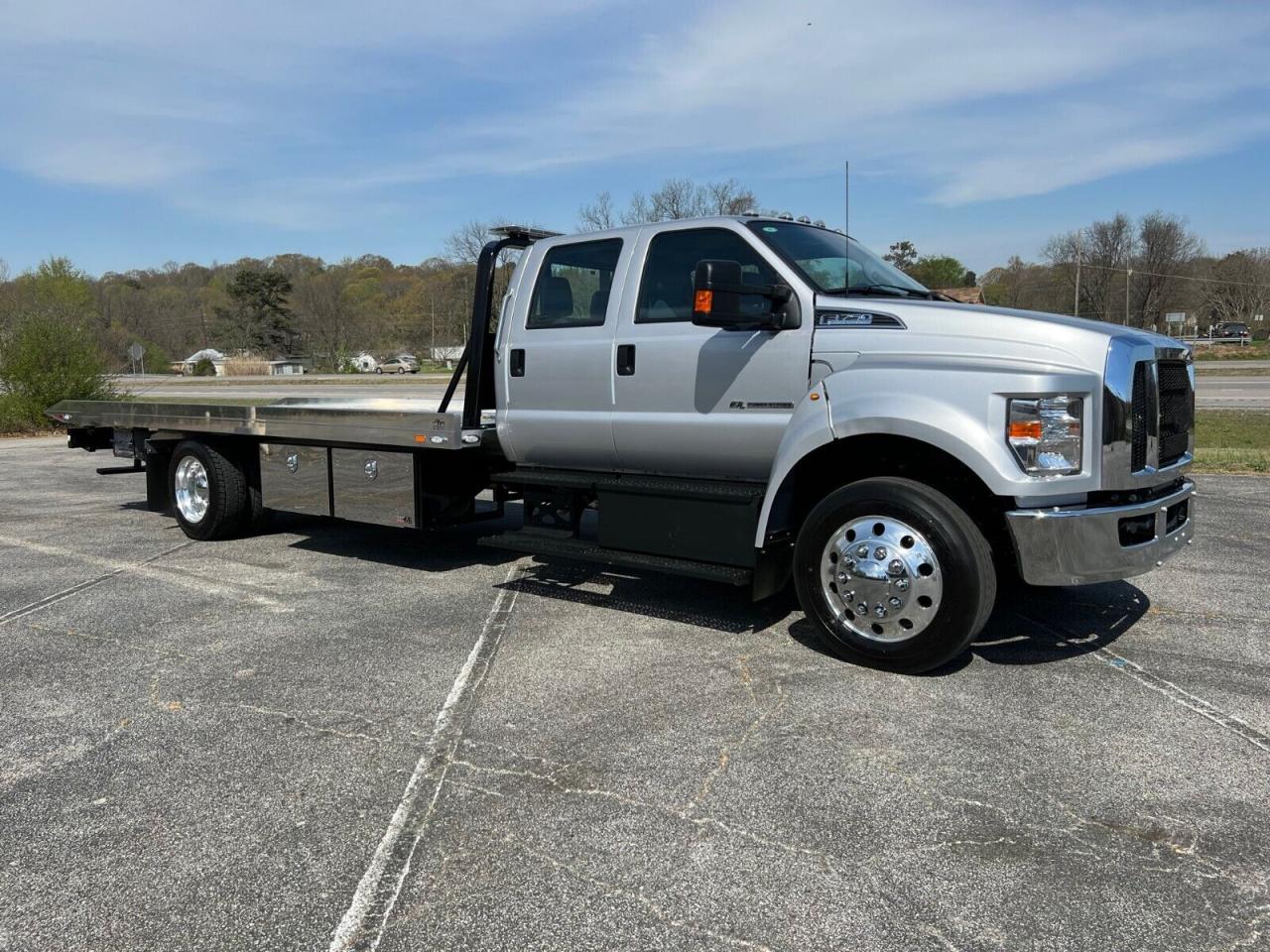 Rollback Tow Trucks: Towing Made Simple – Tow Crane