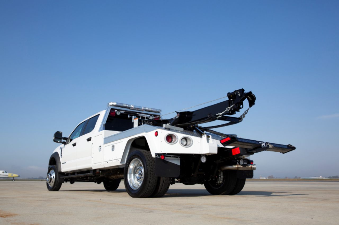 Integrated Tow Trucks: Combining Towing and Transport Tow Crane