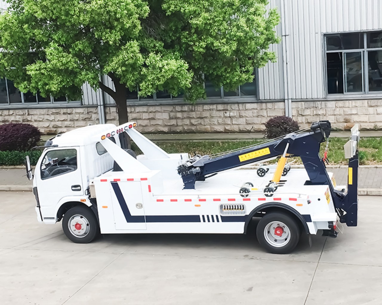 Integrated Tow Trucks: Efficiency in Towing Explored Tow Crane