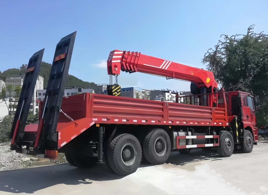 SHACMAN M3000 20 Ton Truck Telescopic Crane Tow Crane