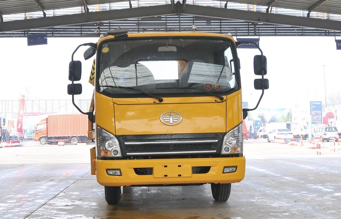 Faw 4.5 Ton Rollback Carrier Tow Crane