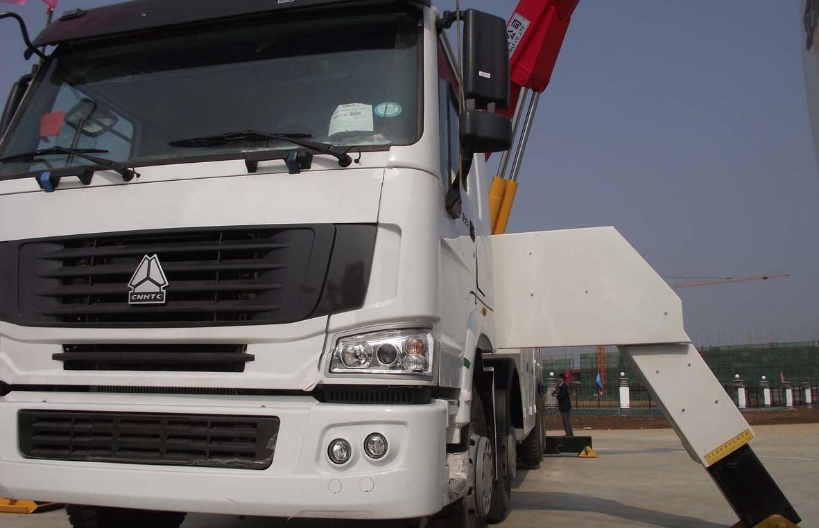 Howo 31 Ton Tow Truck With Crane Tow Crane