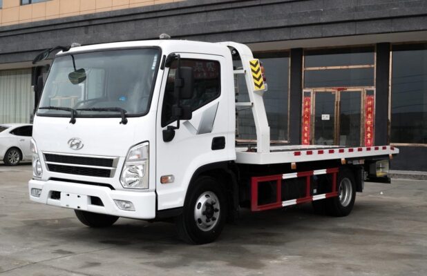 Hyundai 4.5 Ton Rollback Carrier Tow Crane
